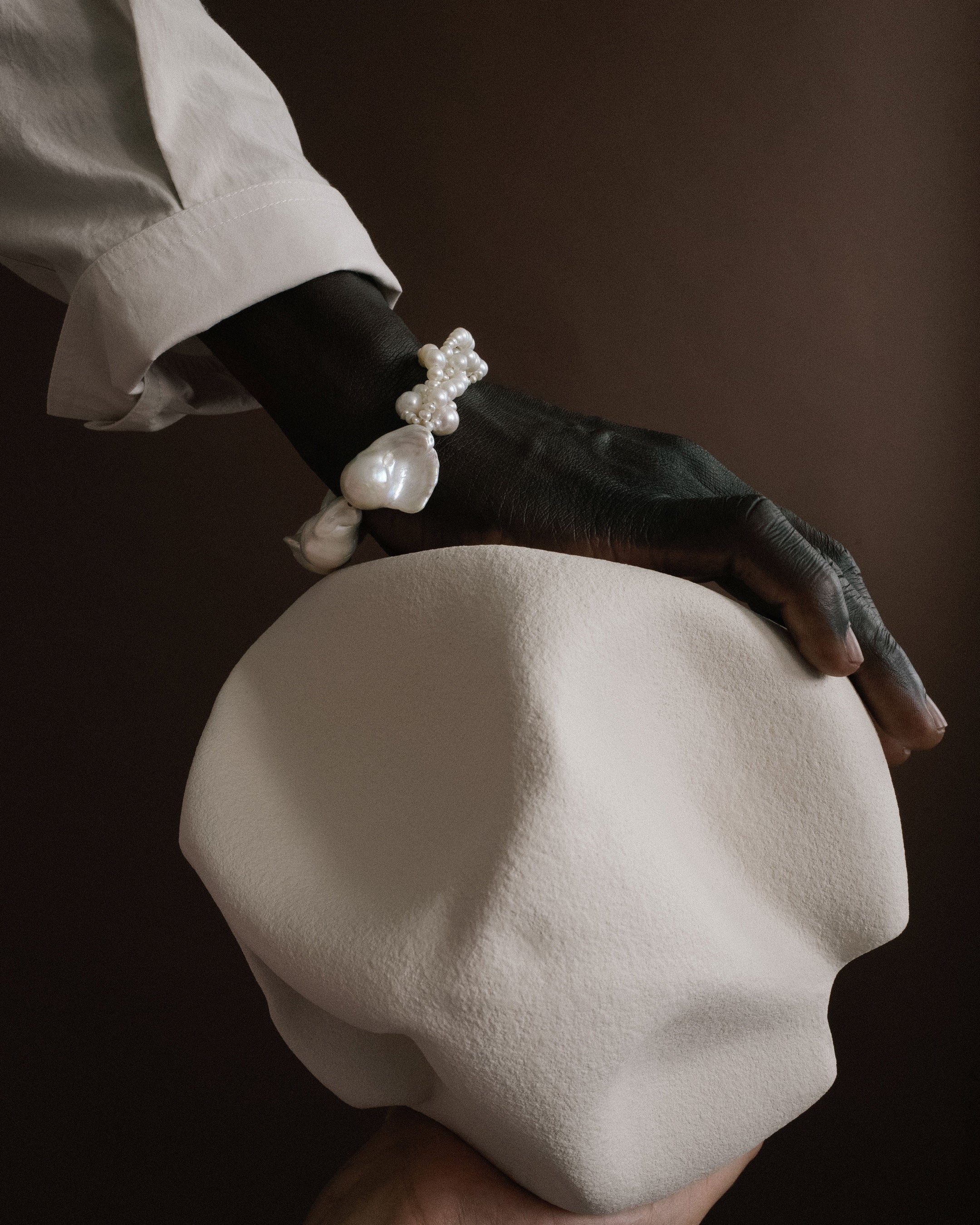 Goliath - Large Vessel in Textured Beige | Completedworks